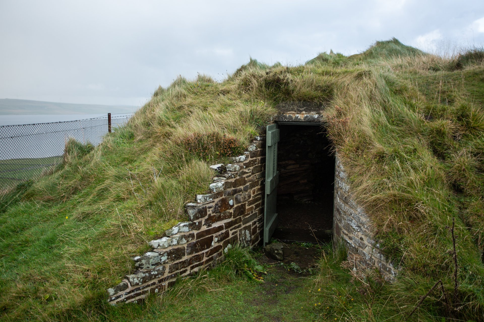 Tomb raiding in Orkney | Orkney.com