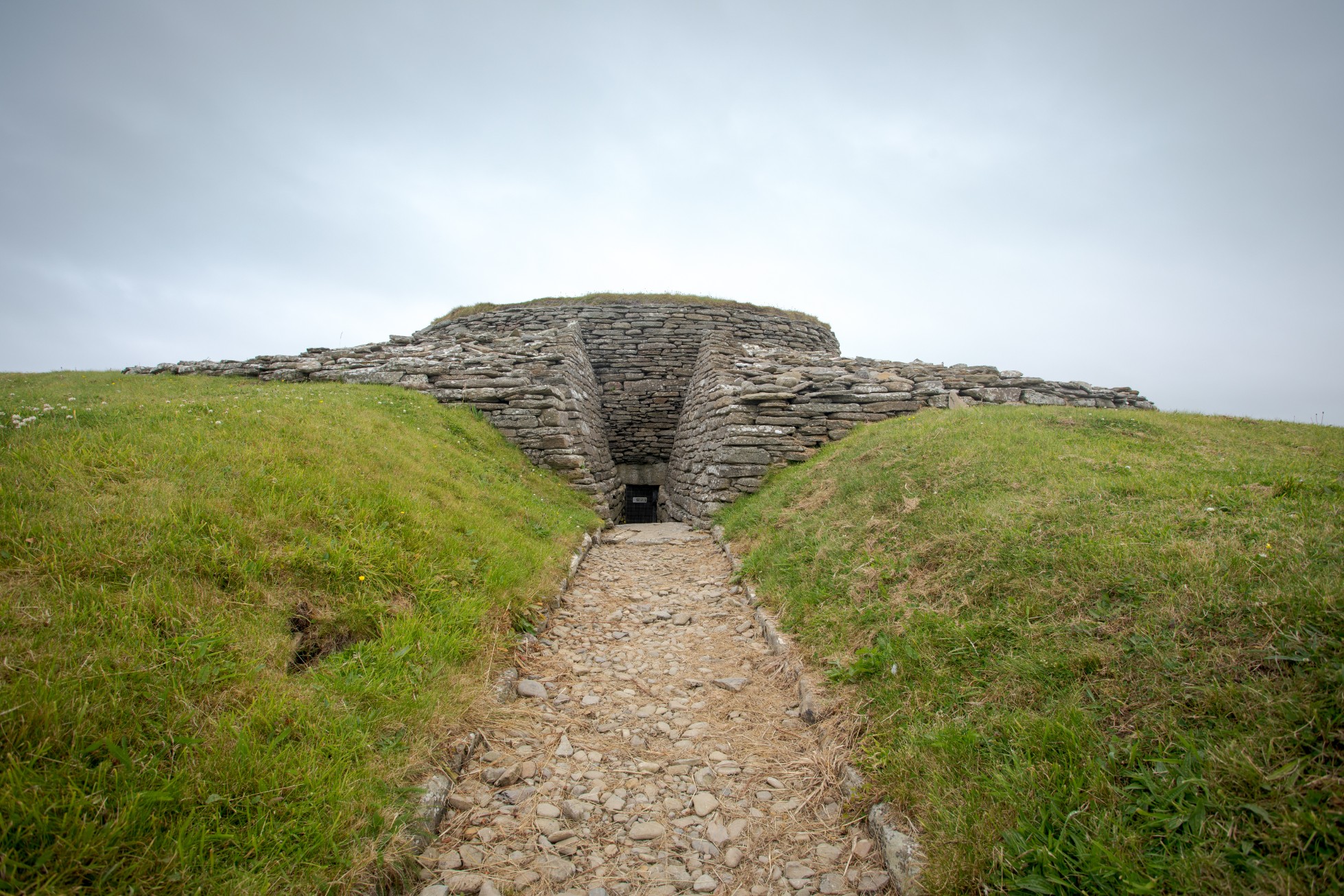 Elsness & Quoyness Chambered Cairn | Orkney.com